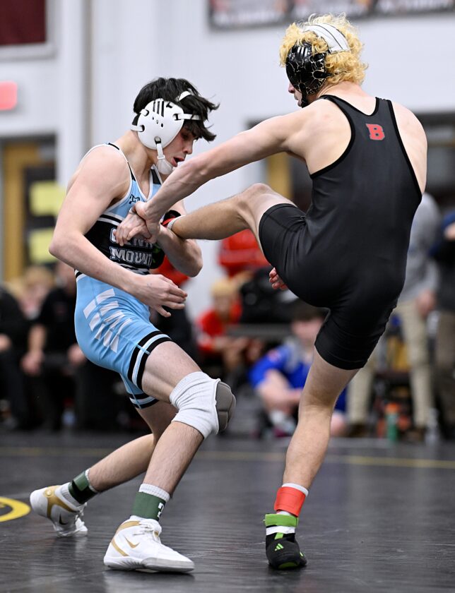 Central Mountain falls in state quarters, drop first match of season to ...